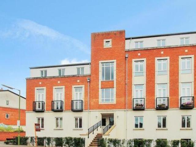2 Bedroom Apartment For Sale In Hatfield