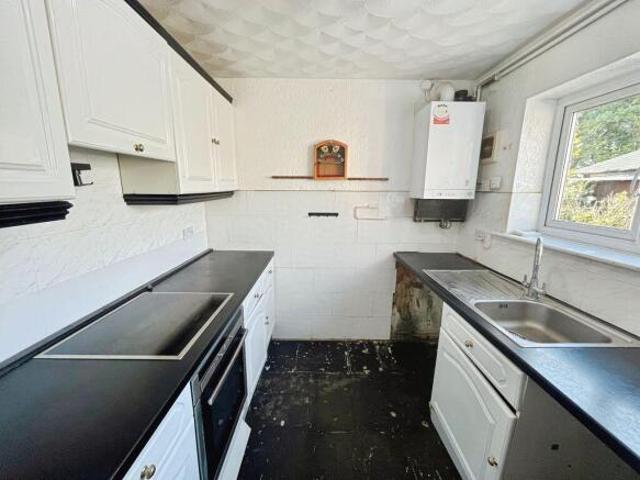 2 bedroom apartment for sale in Hatherleigh Walk, Breightmet, BL2