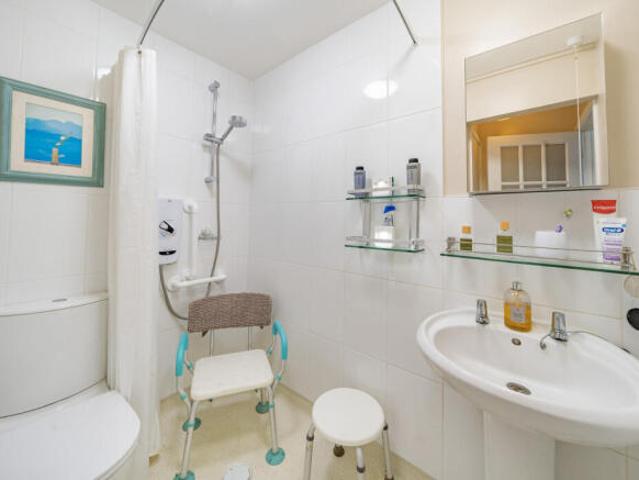 2 bedroom apartment for sale in Hatherley Road, Cheltenham, Gloucestershire, GL51