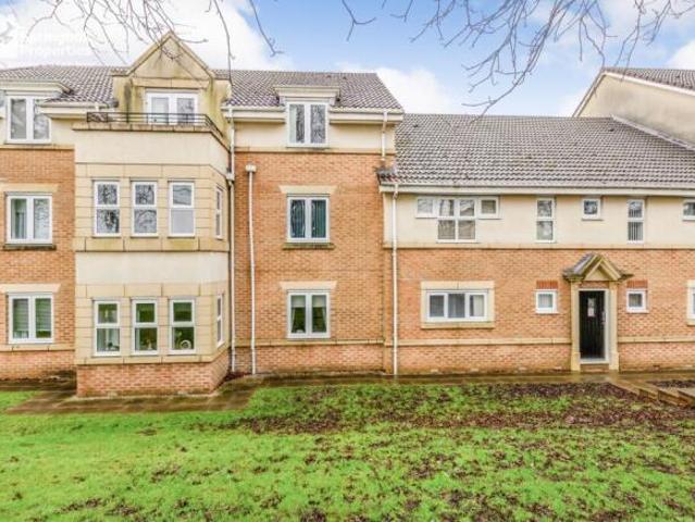 2 bedroom apartment for sale in Hatherlow Court, Westhoughton, Bolton, Greater Manchester, BL5
