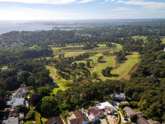 2 bedroom apartment for sale in Haven Road, Poole, BH13