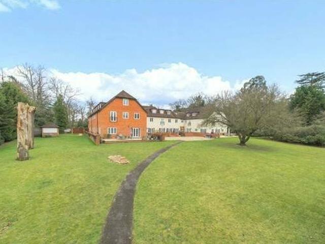 2 bedroom apartment for sale in Heath House Road Worplesdon Woking GU22