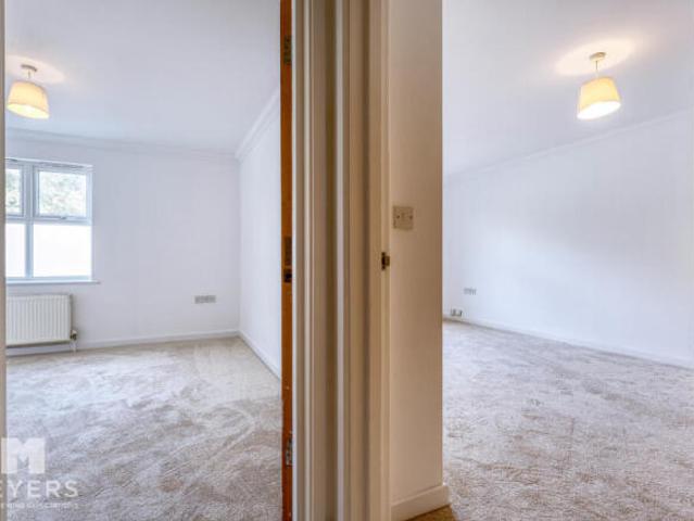 2 bedroom apartment for sale in Heathcote Road, Bournemouth, BH5 1, BH5