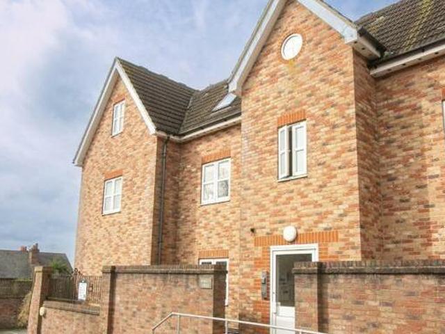 2 Bedroom Apartment For Sale In Heathfield, East Sussex