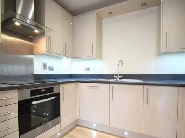 2 bedroom apartment for sale in Heathland Court 3 Grebe Way Maidenhead Berkshire SL6