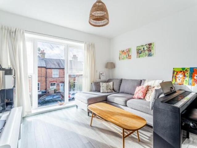 2 bedroom apartment for sale in Hedley Road, St. Albans, Hertfordshire, AL1