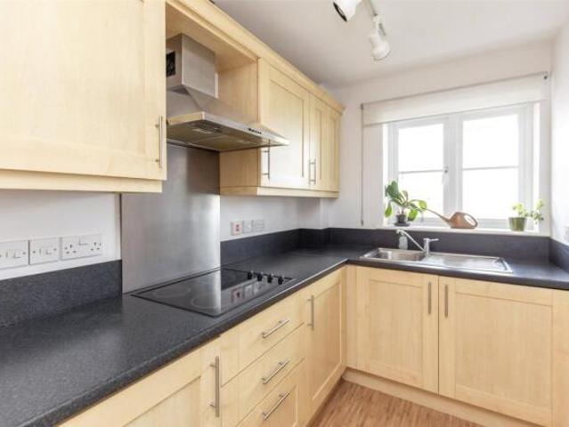 2 bedroom apartment for sale in Henleaze Road, Bristol, BS9