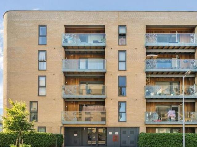 2 Bedroom Apartment For Sale In Hickman Avenue, London
