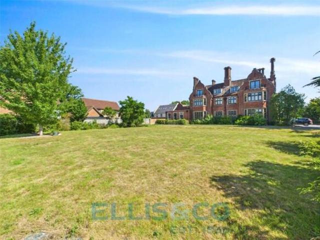 2 bedroom apartment for sale in High Hilden Close, Tonbridge, Kent, TN10