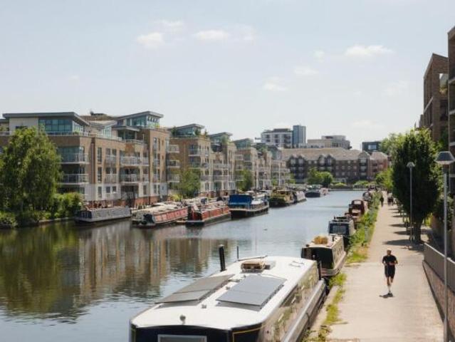 2 bedroom apartment for sale in High Street, Brentford, TW8 0AA, TW8