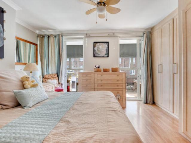 2 bedroom apartment for sale in High Street, Cheam, Sutton, SM3