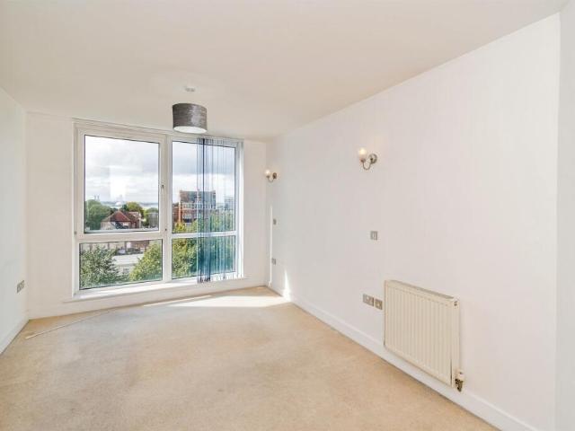 2 bedroom apartment for sale in High Street, Southampton, SO14
