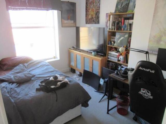 2 bedroom apartment for sale in High Street, Southend On Sea, SS1