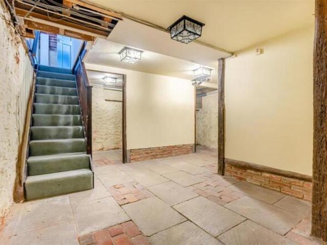 2 bedroom apartment for sale in High Street, West Malling, ME19