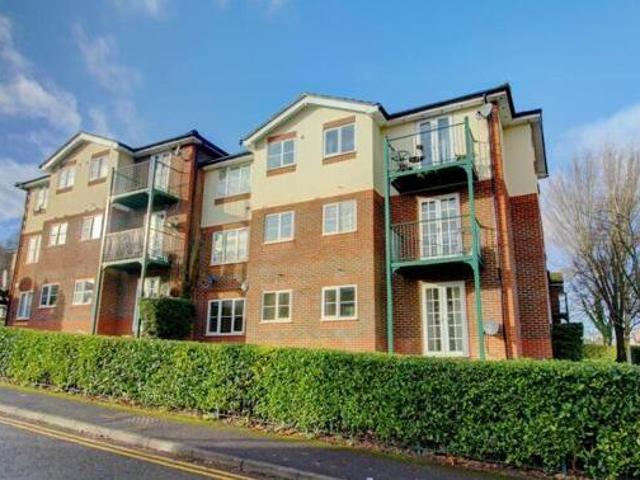 2 Bedroom Apartment For Sale In High Wycombe, Buckinghamshire