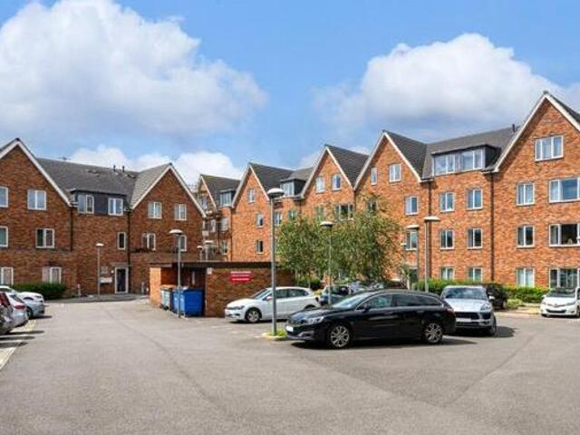 2 Bedroom Apartment For Sale In Highfield Avenue