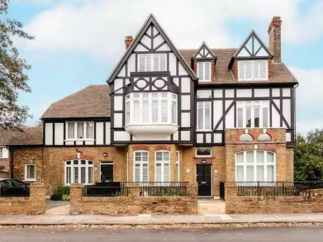 2 bedroom apartment for sale in Highland Road, Bromley, BR1