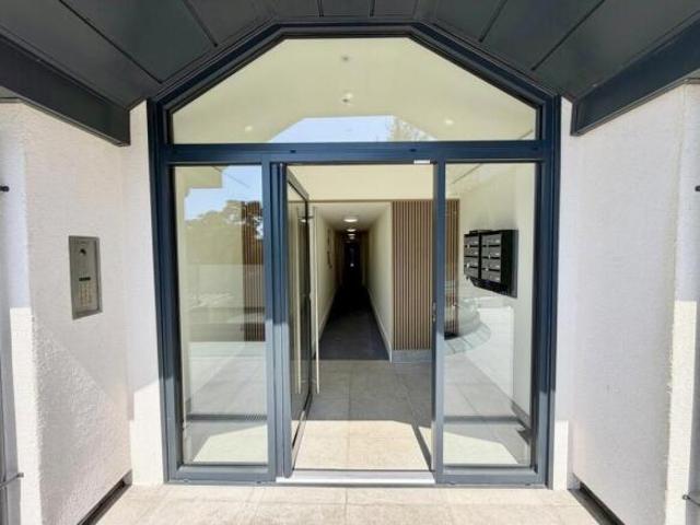 2 bedroom apartment for sale in Highmoor Road, Lower Parkstone, Poole, BH14