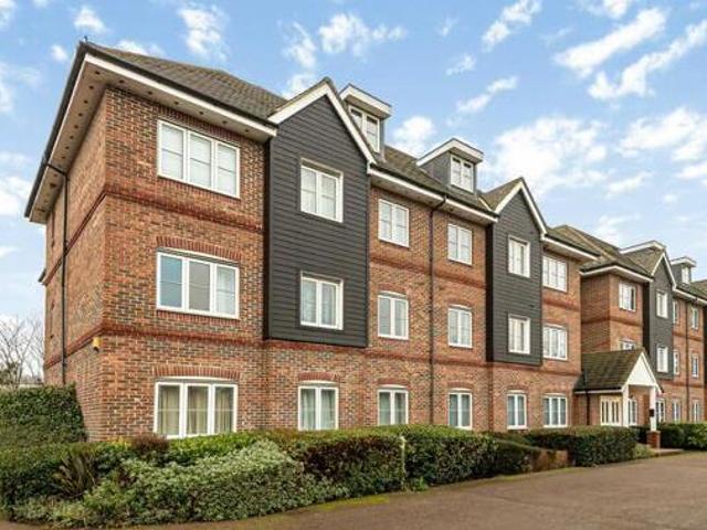 2 Bedroom Apartment For Sale In Hitchin