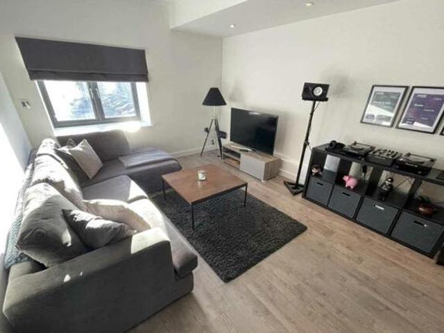 2 Bedroom Apartment For Sale In Holcombe Road