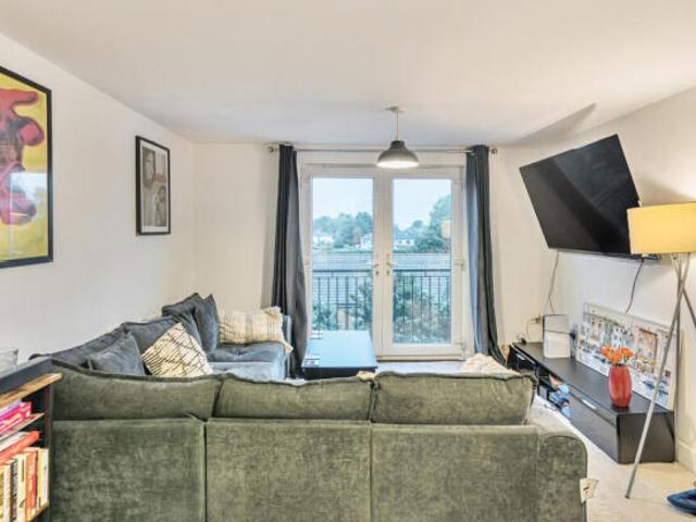 2 bedroom apartment for sale in Hollybrook Park, Lodge Hill, Bristol, BS15