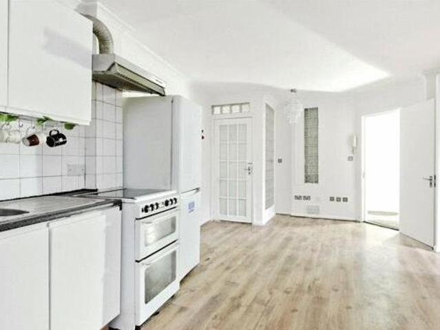 2 Bedroom Apartment For Sale In Holland Park, London