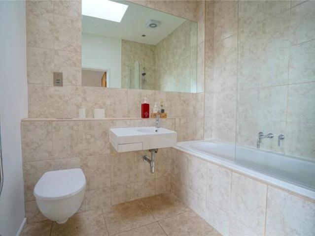 2 bedroom apartment for sale in Howard Road, Sheffield, S6