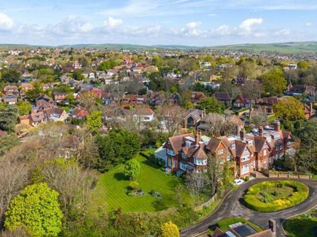 2 Bedroom Apartment For Sale In Hove, East Sussex
