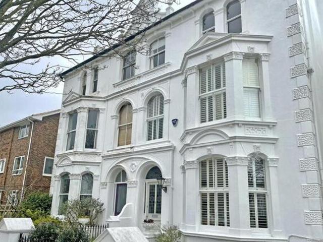 2 Bedroom Apartment For Sale In Hove, East Sussex
