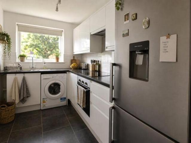 2 bedroom apartment for sale in Inglewood Court, Liebenrood Road, Reading, RG30