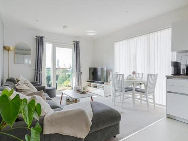 2 Bedroom Apartment For Sale In Juniper Drive, Wandsworth