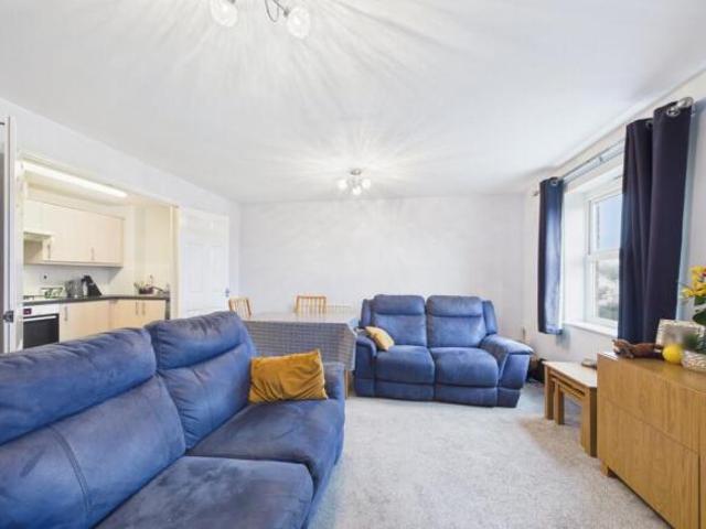 2 bedroom apartment for sale in James Meadow, Langley, Berkshire, SL3