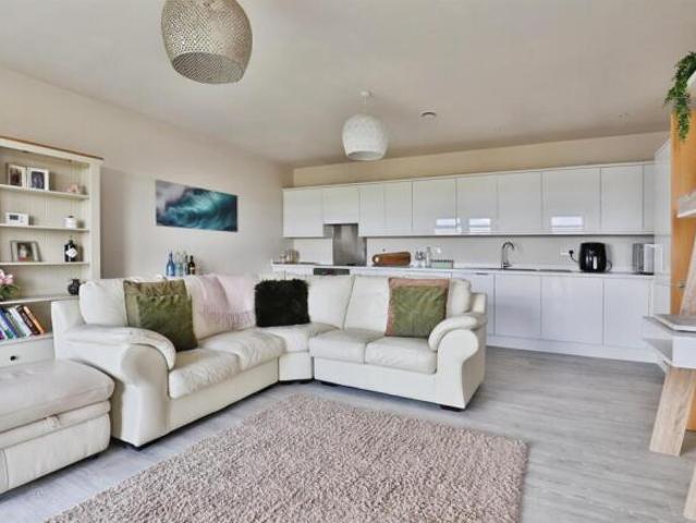2 bedroom apartment for sale in Jefferson Avenue, Poole, BH15