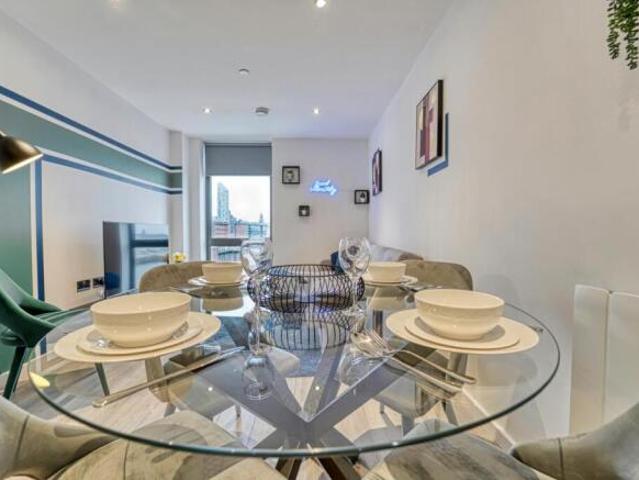 2 bedroom apartment for sale in Jesse Hartley Way, Liverpool, L3