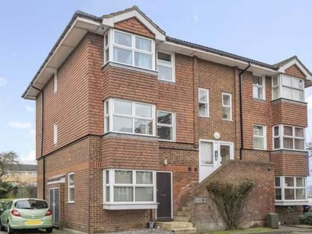 2 bedroom apartment for sale in Josephs Road Guildford Surrey GU1