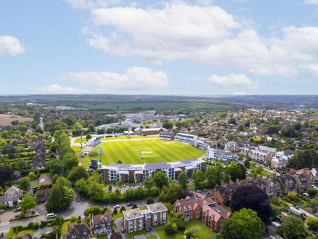 2 bedroom apartment for sale in Keepers Close, Canterbury, CT1