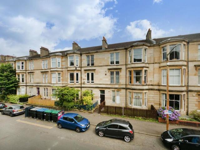 2 bedroom apartment for sale in Kenmure Street, Pollokshields, Glasgow, G41