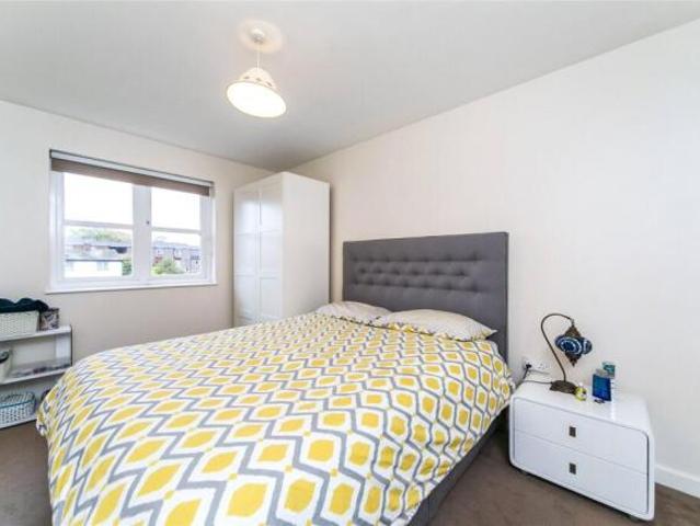 2 bedroom apartment for sale in Kennet Walk, Reading, Berkshire, RG1
