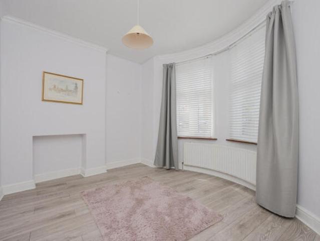 2 bedroom apartment for sale in Kenilworth Avenue, Wimbledon, SW19