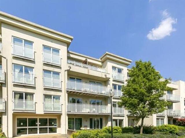 2 Bedroom Apartment For Sale In Kew, Surrey