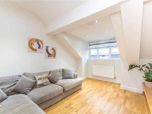 2 bedroom apartment for sale in Kings Place, Morley, Leeds, West Yorkshire, LS27