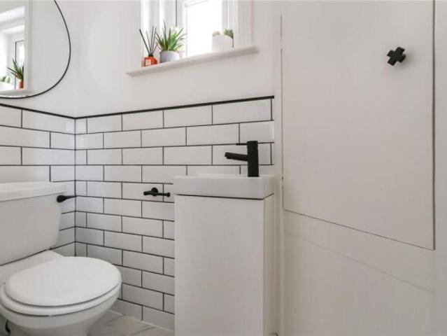 2 bedroom apartment for sale in Kings Road, Charminster, Bournemouth, BH3