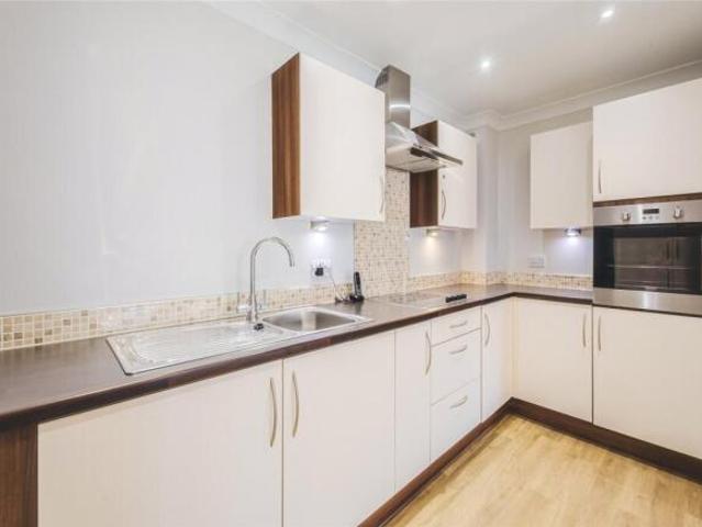 2 bedroom apartment for sale in Kingsdown Road, Swindon, SN3