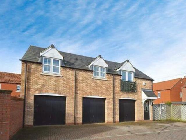 2 Bedroom Apartment For Sale In Kingswood