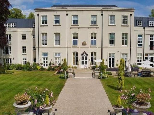 2 bedroom apartment for sale in Kintbury RG17