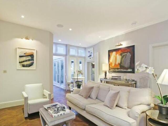 2 Bedroom Apartment For Sale In Knightsbridge