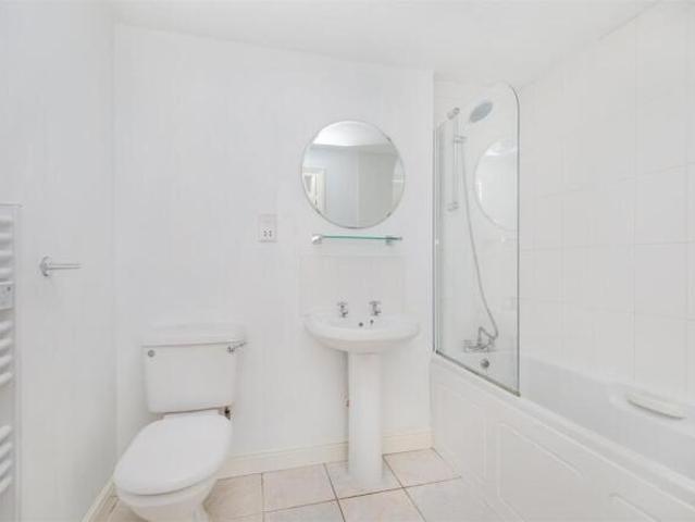 2 bedroom apartment for sale in Knightsbridge Court, Gosforth, NE3