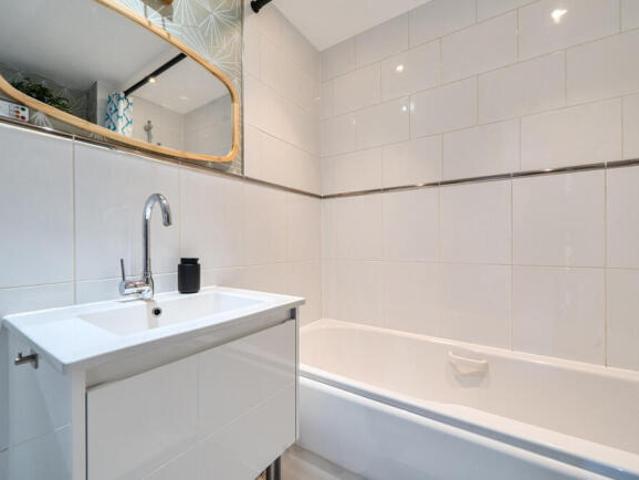 2 bedroom apartment for sale in Luscinia View, Napier Road, Reading, RG1