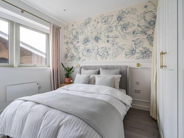 2 bedroom apartment for sale in Ladymead, Guildford, GU1