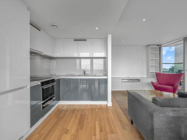 2 bedroom apartment for sale in Landmark West, Canary Wharf, E14